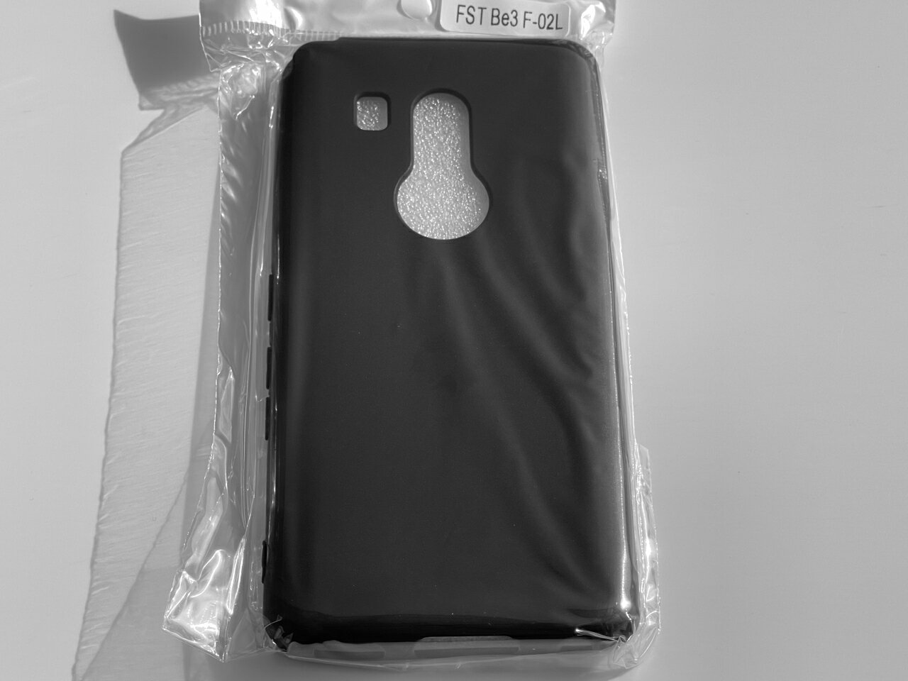 「TPU」とは熱「可塑性ポリウレタン」という素材のことで、 ゴムのような柔らかな弾力性と硬質プラスチックのような強さを 合わせ持つ高分子化合物です ■特徴： 1.本体の綺麗さそのまま、より美しく再現できます 　本体デザインを損なわずシンプル...