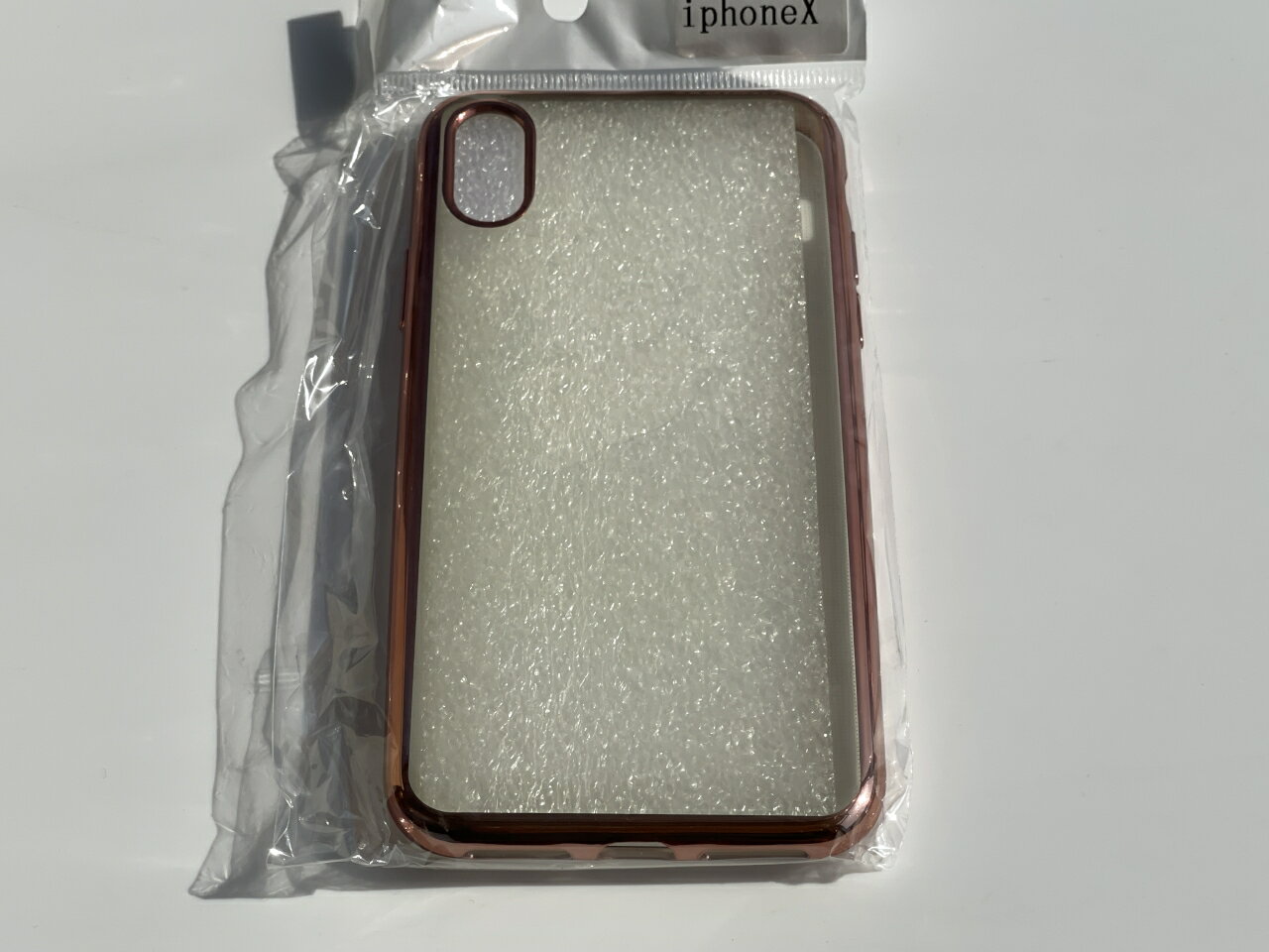 「TPU」とは熱「可塑性ポリウレタン」という素材のことで、 ゴムのような柔らかな弾力性と硬質プラスチックのような強さを 合わせ持つ高分子化合物です ■特徴： 1.本体の綺麗さそのまま、より美しく再現できます 　本体デザインを損なわずシンプル...