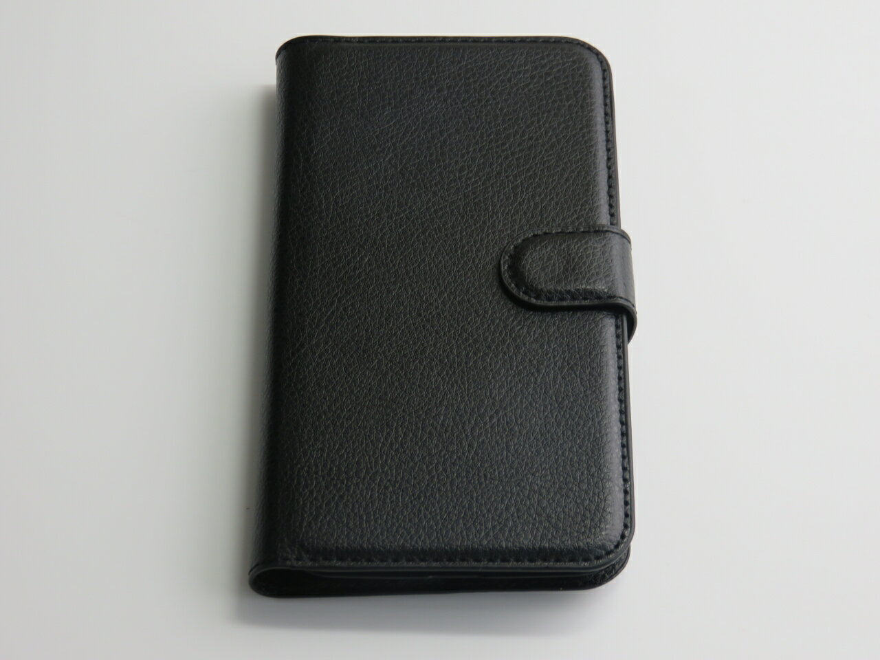 ■特徴： 高級感溢れるデザインと優れた質感が特徴です 高級PUレザーの手ざわり、質感をお楽しみ下さい 【カラー】（掲載写真はアイフォンのイメージです）[黒色・赤色・茶色・濃ピンク・水色・緑色・白色・ピンク・紫色] 【素材】高級PUレザー 【...