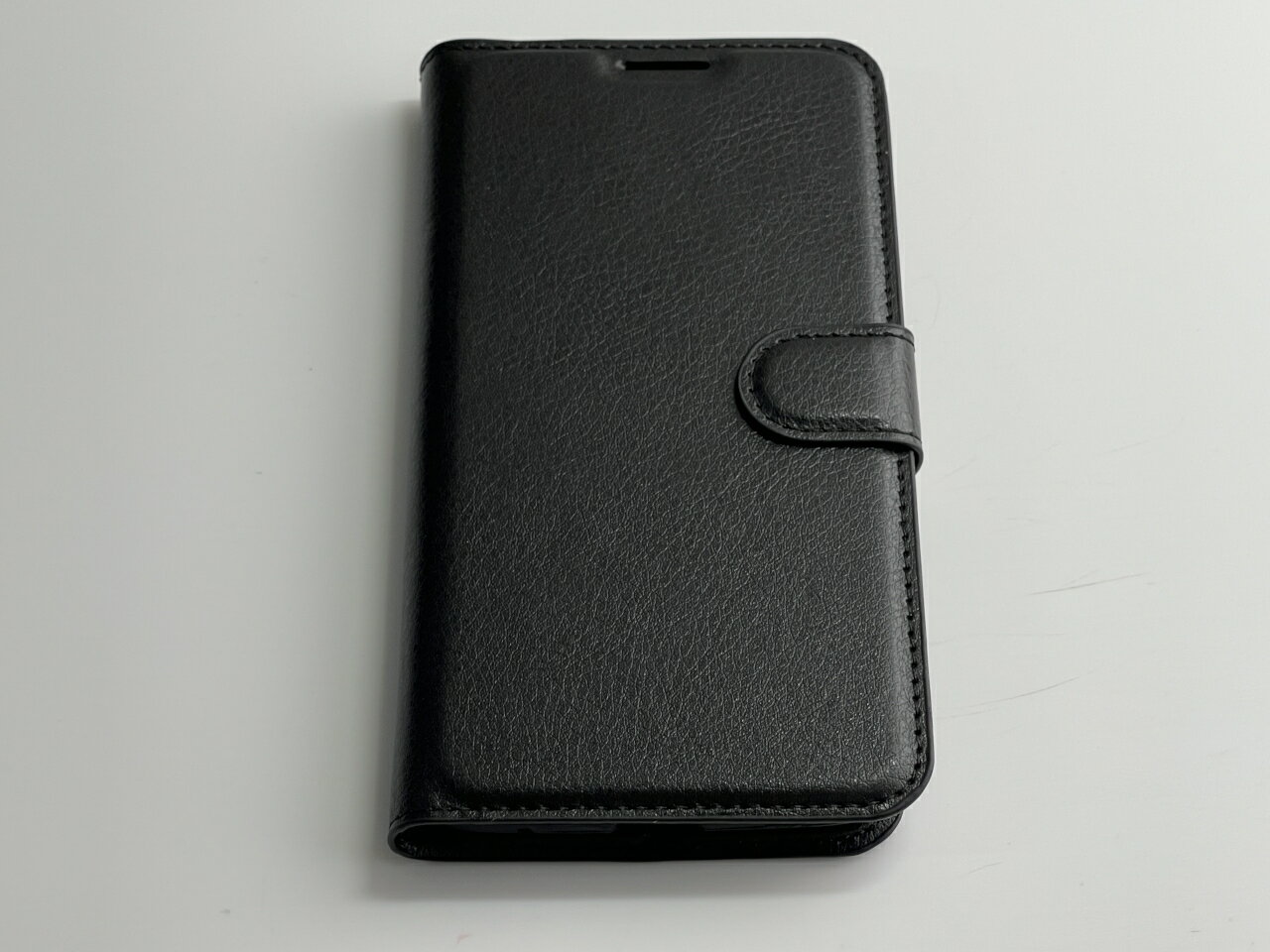 ■特徴： 高級感溢れるデザインと優れた質感が特徴です 高級PUレザーの手ざわり、質感をお楽しみ下さい 【素材】高級PUレザー 【状態】新品 【仕様】手帳型 ■簡易包装 ■対応機種：ZTE Axon 7 5.5インチ ■付属品： なし ■中国...