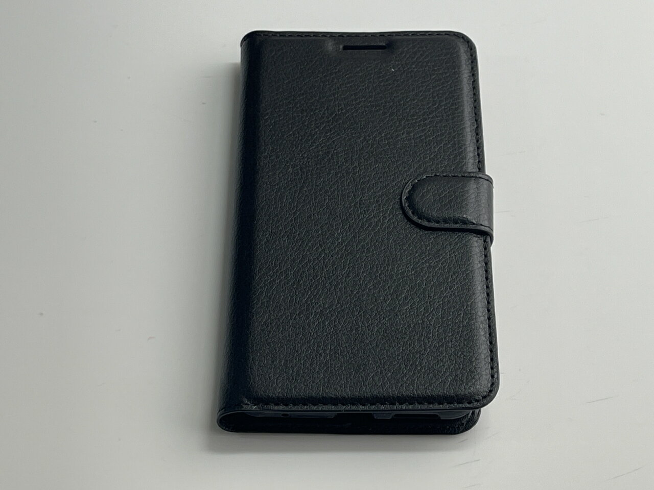 ■特徴： 高級感溢れるデザインと優れた質感が特徴です 高級PUレザーの手ざわり、質感をお楽しみ下さい 【素材】高級PUレザー 【状態】新品 【仕様】手帳型 ■簡易包装 ■対応機種：ZenFone3 Laser ZC551KL 5.5インチ ...