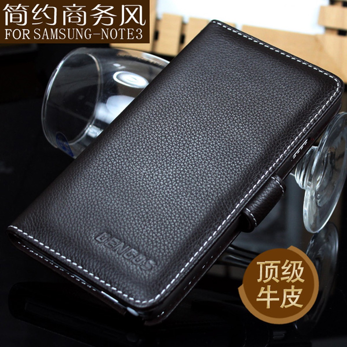 ■特徴： 高級感溢れるデザインと優れた質感が特徴です 本革の手ざわり、質感をお楽しみ下さい 【素材】高級本革・牛革 銀面（表革） 【状態】新品 【仕様】手帳型 ■専用ケース包装 ■対応機種：Galaxy Note4 SC-05F ■付属品：...