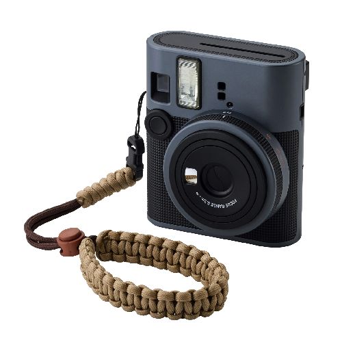 ↑↑↑正確な在庫状況は上記バナー「在庫状況を確認する」をクリックして頂き、必ずご確認ください。&nbsp;&nbsp;■instax(チェキ)や写ルンですなど、幅広いコンパクトタイプのカメラに使えるハンドストラップです。※取り付け部の形状に...