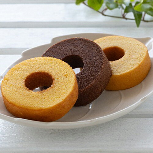 ↑↑↑正確な在庫状況は上記バナー「在庫状況を確認する」をクリックして頂き、必ずご確認ください。&nbsp;&nbsp;しっとりなめらかおとなのばうむプレーン、メープル、ココア×各10しっとりなめらかな食感のバウムクーヘンです。プレーン、メー...