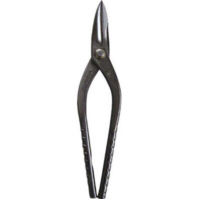 ↑↑↑正確な在庫状況は上記バナー「在庫状況を確認する」をクリックして頂き、必ずご確認ください。&nbsp;&nbsp;&nbsp;■砂鉄系ハガネ日立安来SLD鋼を刃に使用しています。■グリップ部に凹凸加工を施しハンドリングの良さを実現しまし...