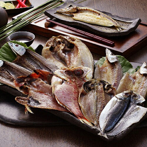 ↑↑↑正確な在庫状況は上記バナー「在庫状況を確認する」をクリックして頂き、必ずご確認ください。&nbsp;&nbsp;&nbsp;真あじ開き2枚（計120g）、かます開き2枚（計160g）、さんま開き2枚（計180g）、金目鯛開き2枚（計1...