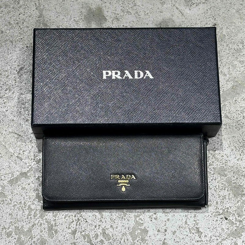 商品詳細PRADA LONG CONTINENTAL WALLETになります。■ブランド：PRADA■品番■カラー：画像参照■付属品■状態：USED品になります。画像にてご確認ください。■参考価格■サイズ(約cm)：メジャー採寸の為、若干の...