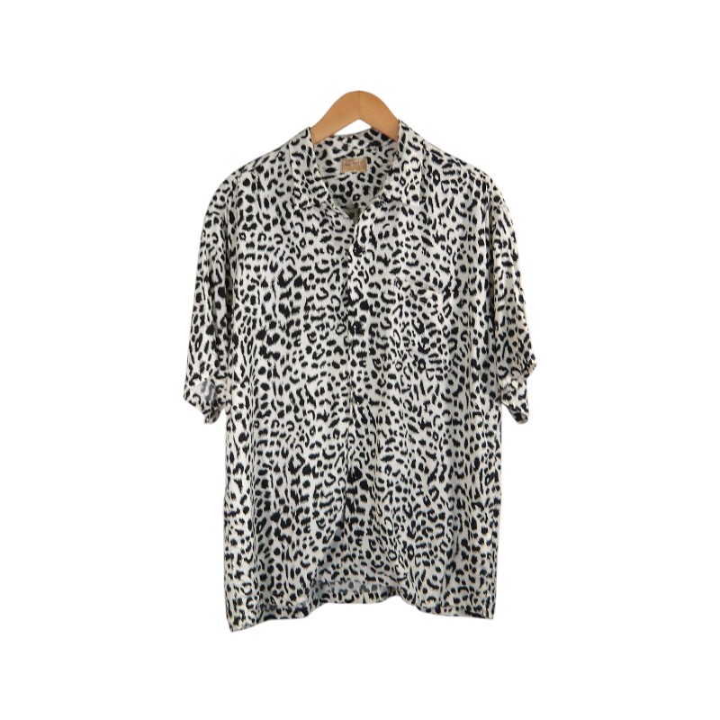 商品詳細サイズXL スタイルアイズ レオパード シャツ ショートスリーブ トップス レーヨン■ブランド：STYLE EYES■品番：-■カラー：レオパード■参考価格：-■付属品：-■状態：全体的に多少の使用感がございます。その他特記すべき傷...
