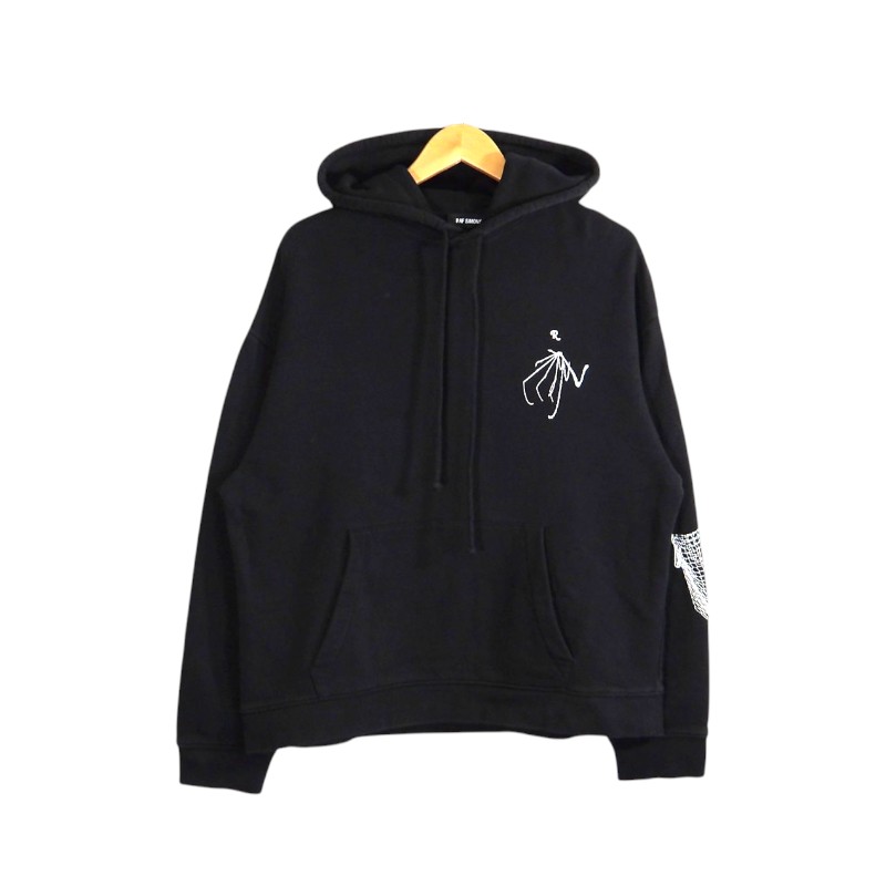 商品詳細ラフシモンズ ゴシック レギュラー フィット フーディー トップス パーカー ■ブランド：RAF SIMONS■品番：212-M163■カラー：ブラック■参考価格：¥79,200-■付属品：無し■状態：全体的な使用感に加え、パーカー...
