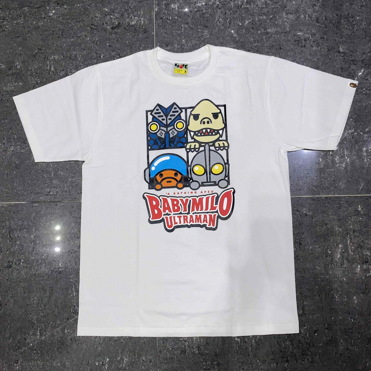 商品詳細A BATHING APE ULTRAMAN BABY MILO TEE 2014年 Mサイズ アベイシングエイプ ウルトラマンベイビーマイロ半袖Tシャツなります。■ブランド：BAPE■品番■カラー：ホワイト■付属品：画像参照■状態...
