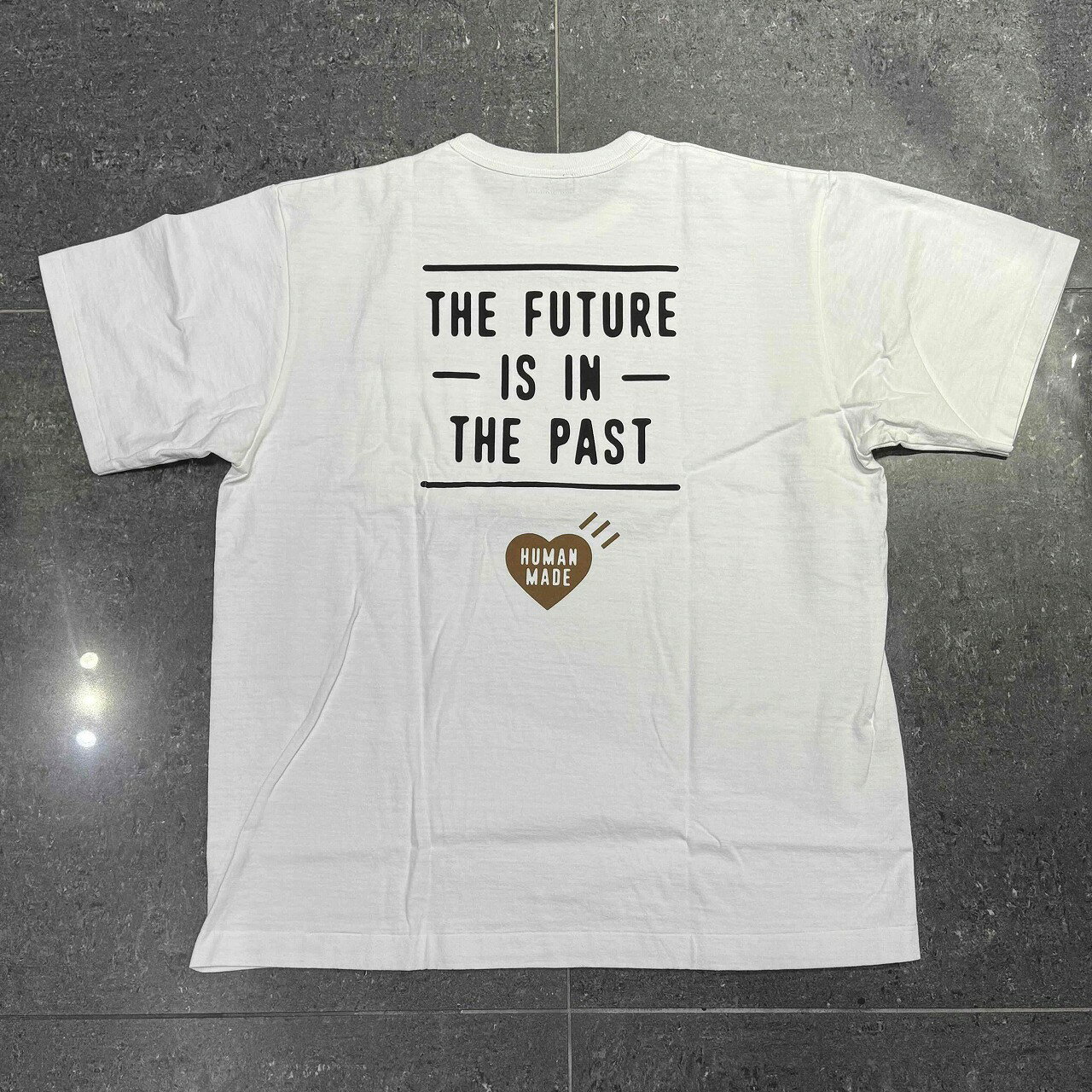 商品詳細HUMAN MADE 26ss HEART POCKET TEE "KOBE" SIZE-XL HM30CS085 ヒューマンメイド ハートポケット半袖Tシャツ 神戸限定になります。■ブランド：HM■品番■カラー：ホワイト■付属品：...