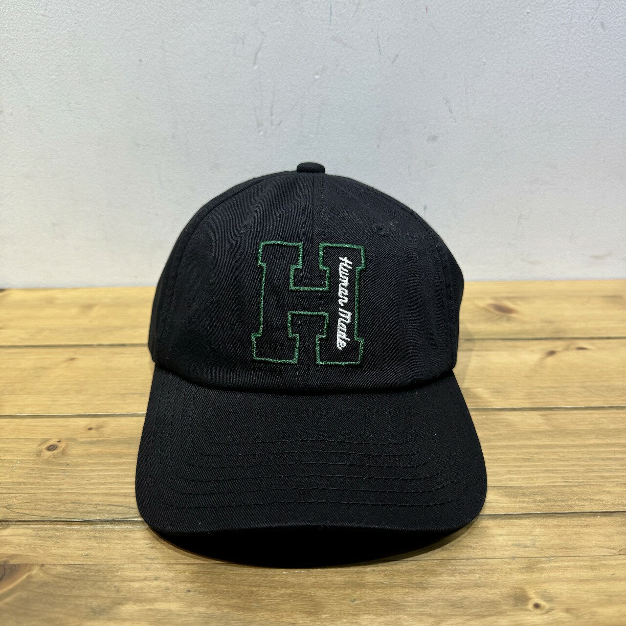 商品詳細HUMAN MADE 24aw 6-PANEL TWILL CAP #2 HM28GD028になります。■ブランド：HUMAn MADE■品番：HM28GD028■カラー：画像参照■付属品■状態：未使用品になります。画像にてご確認く...