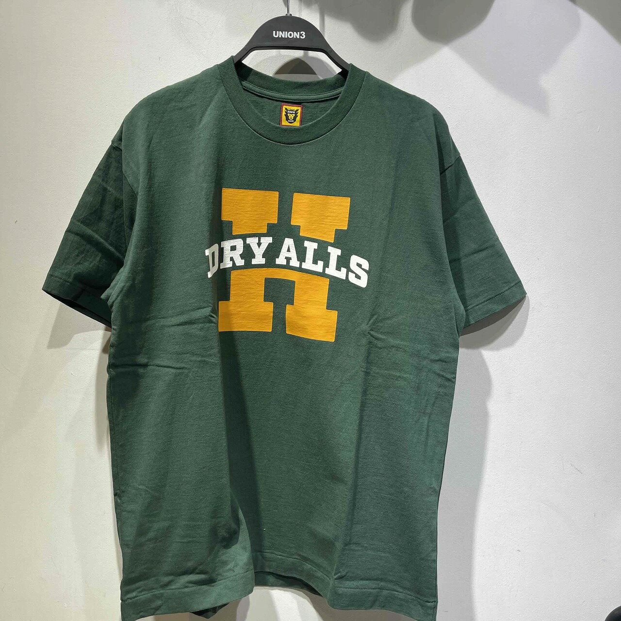 商品詳細HUMAN MADE 24ss GRAPHIC T-SHIRT Size-L HM27CS005になります。■ブランド：HUMAN MADE■品番：HM27CS005■カラー：画像参照■付属品■状態：美USED品になります。画像にて...
