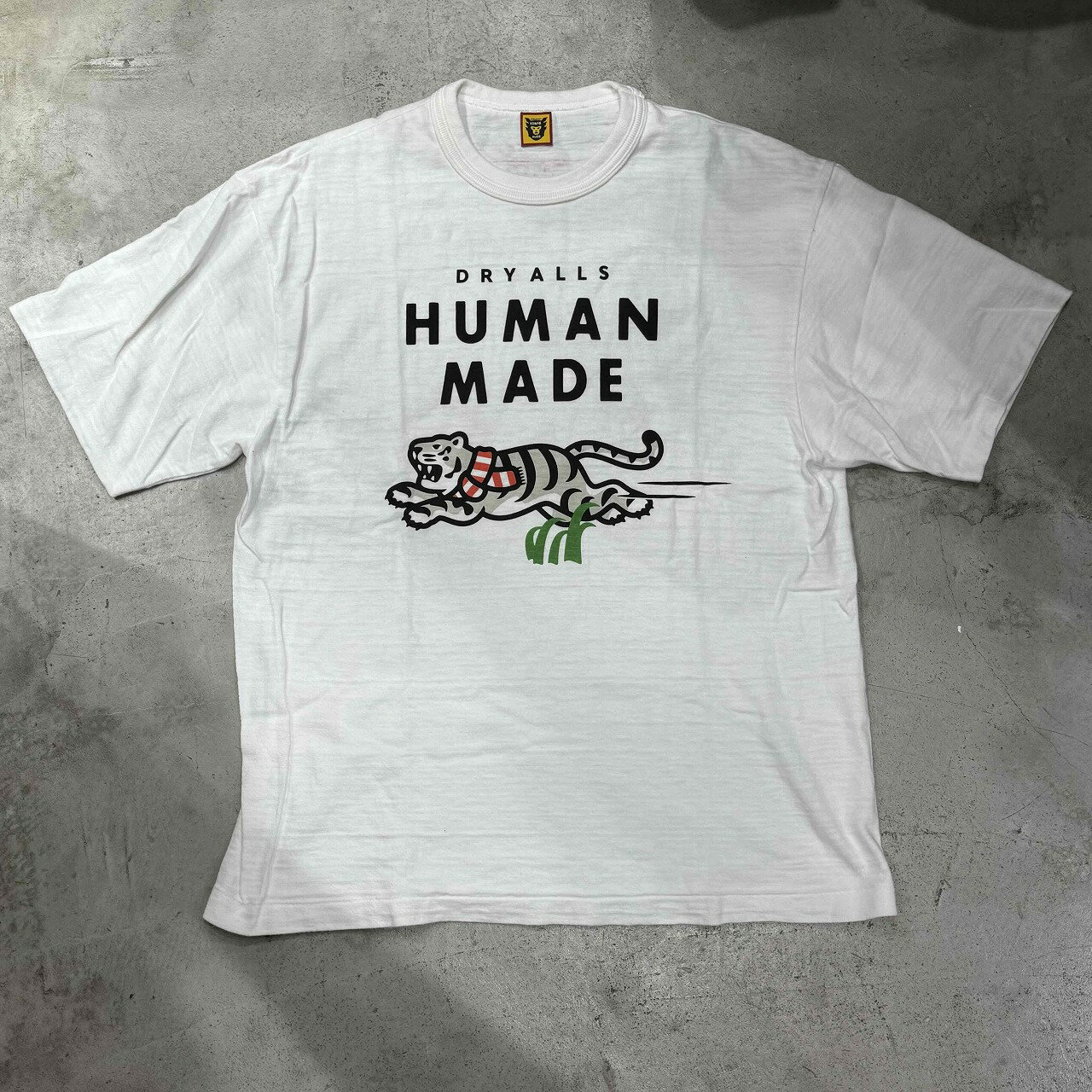 商品詳細HUMAN MADE 22aw WHITE TIGER GRAPHIC T-SHIRT #1 "WHITE" SIZE-XL HM24TE001になります。■ブランド：HUMAN MADE■品番：HM24TE001■カラー：画像参照...