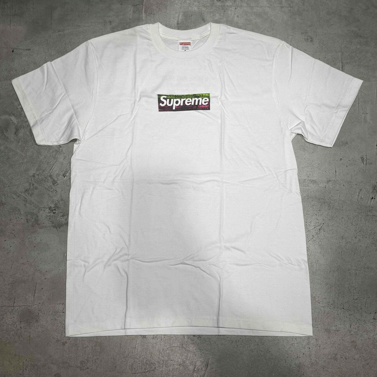 商品詳細Supreme 25ss LA Fire Relief Box Logo Tee SIZE-Mになります。■ブランド：Supreme■品番■カラー：画像参照■付属品■状態：未使用品になります。画像にてご確認ください。■参考価格■サイ...