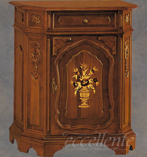 イタリアの伝統的なクラシックスタイルのコンソールです。猫脚の美しいフォルムに象嵌をあしらった人気商品です。商品名TS-314イタリア製コンソール生産国イタリアサイズW80cm/D42cm/H92cm素材天然木ブナ材カラーウォールナット納期ご...