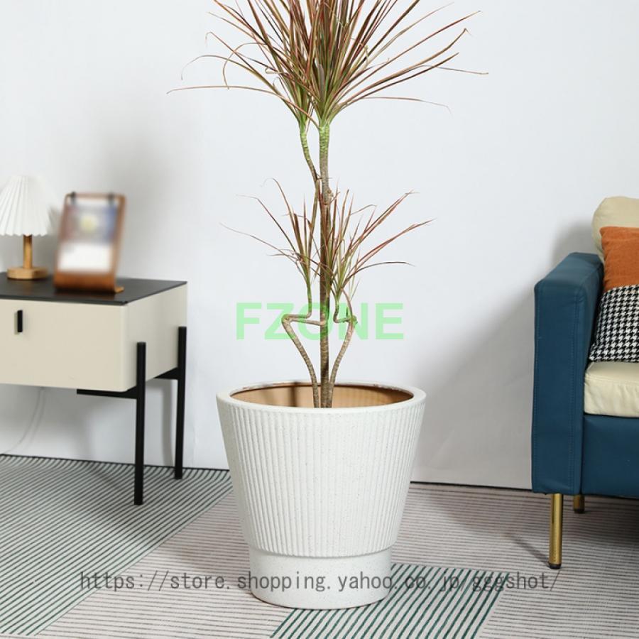 この商品について セラミック植木鉢、シンプル、おしゃれ、美しい大気。底部に排水孔があり、排水が通気している。デザイン性が高く、どんなインテリアの雰囲気にも合わせやすい。それはただの植木鉢ではなく、工芸品であり、家庭芸術である。生活の美を楽し...