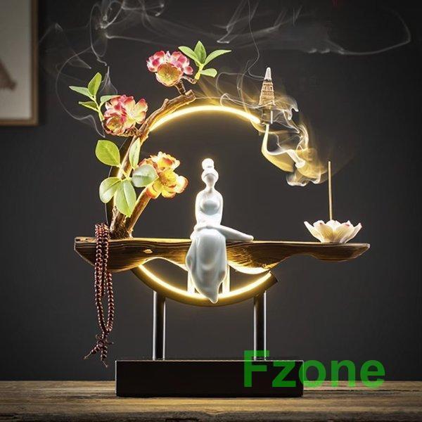 サイズ縦約33cm×横約32cm×奥行き約10cm重さ約780g素材 木製 スチール ＊LEDライト付き(USBプラグ)です。スイッチで光量を変えることができます＊付属の花部分とライト部分2箇所にお香をセットできます＊数珠付きです＊お花は造...