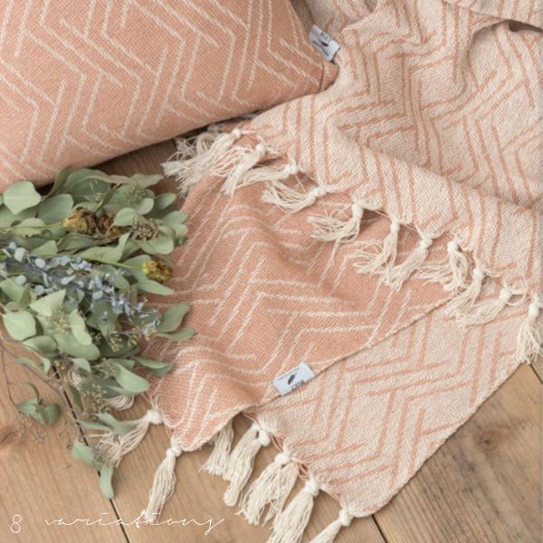 &nbsp;メーカー&nbsp;ポッシュリビング&nbsp;商品カテゴリ&nbsp;ラグ・カーテン・ファブリック＞ソファカバー・マルチカバー&nbsp;発送目安&nbsp;1週間以内に発送予定&nbsp;お支払方法&nbsp;銀行振込・クレ...