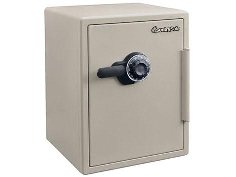 &nbsp;メーカー&nbsp;Fortune Brands Home & Security&nbsp;商品カテゴリ&nbsp;安全・セキュリティ＞金庫・金庫アクセサリ&nbsp;発送目安&nbsp;1週間以内に発送予定&nbsp;お支払方...