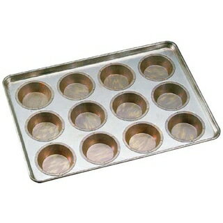 商品の仕様●外寸(mm)：545×395×H56 ●内寸(mm)：型単品：φ97×φ76(底)×H33 ●材質：シリコン加工 ■● ケーキを焼くと言う事は、オーブンの熱を、型を通して生地に伝え水分を蒸発乾燥させることです。金属天板にはきれい...