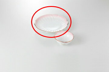 商品の仕様●渕金ピンク吹 梅型天皿●20.5×3.4cm●1個※商品画像はイメージです。複数掲載写真も、商品は単品販売です。予めご了承下さい。※商品の外観写真は、製造時期により、実物とは細部が異なる場合がございます。予めご了承下さい。※色違...