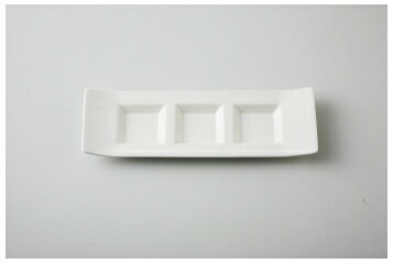 商品の仕様●白 スリープレート(強化)●27.2×9×2.3cm●1個※商品画像はイメージです。複数掲載写真も、商品は単品販売です。予めご了承下さい。※商品の外観写真は、製造時期により、実物とは細部が異なる場合がございます。予めご了承下さい...