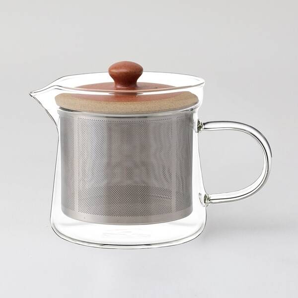 【商品説明】●日本茶や紅茶、ハーブティーなどお茶の色も楽しめる。ガラスの涼やかさは夏の水出し茶や麦茶などにもぴったり。お手入れ簡単なステンレス茶こし付。●産地：有田焼、材質：蓋/陶器、本体/ガラス、茶こし/ステンレス、原産国：日本●サイズ縦...