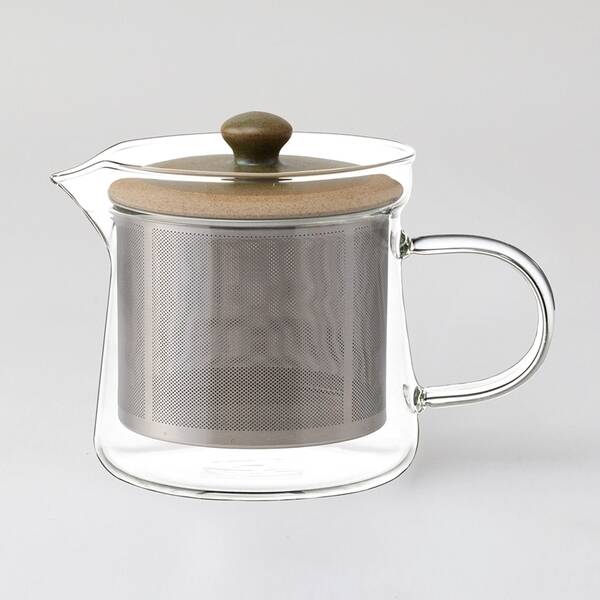 【商品説明】●日本茶や紅茶、ハーブティーなどお茶の色も楽しめる。ガラスの涼やかさは夏の水出し茶や麦茶などにもぴったり。お手入れ簡単なステンレス茶こし付。●産地：有田焼、材質：蓋/陶器、本体/ガラス、茶こし/ステンレス、原産国：日本●サイズ縦...