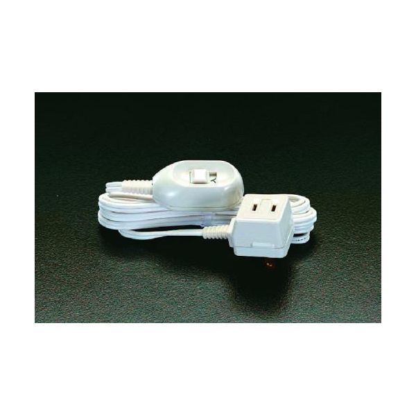 ●定格容量…10A・125V(1000W)●コード長…2.5m類似商品はこちらエスコ EA940CB-3 300V/15A 903円エスコ EA940CB-18A 125V/151,591円エスコ EA940CB-18C 125V/152,...