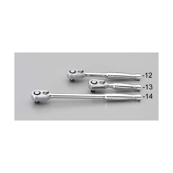 ●差込角…1/4”●全長…126mm●超小型ヘッドタイプ(ヘッド幅：19mm)●ギア数…60歯●送り角…6°●ロッキング式●左右切替式●各部サイズ…●ヘッド厚(A；mm)：10●ヘッド幅(B；mm)：19●全長(L；mm)：126類似商品は...