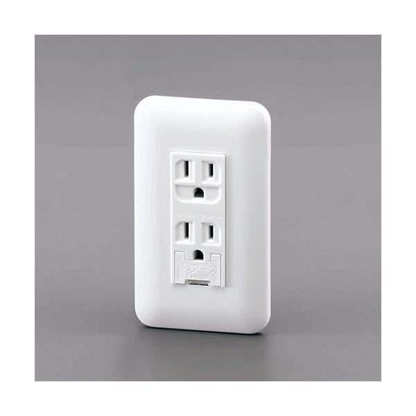 ●型式…WTP113238WP●定格容量…15A・125V●サイズ…70(W)×28.8(D)×120(H)mm●差込口…2個●接地付き類似商品はこちらエスコ EA940CF-131 EA940CF1,430円エスコ EA940CF-135...