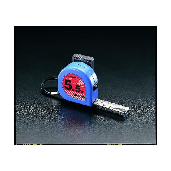 ●ワンタッチベルトクリップ付(60mm幅)●全長…5.5m●重量…247g●材質…テープ・バネ：スチール●JIS1級品●幅…19mm●ブレーキボタン付●押さえた時だけテープを止めるブレーキ機構付。引き込みの時のスピード調整が可能です。注）本...