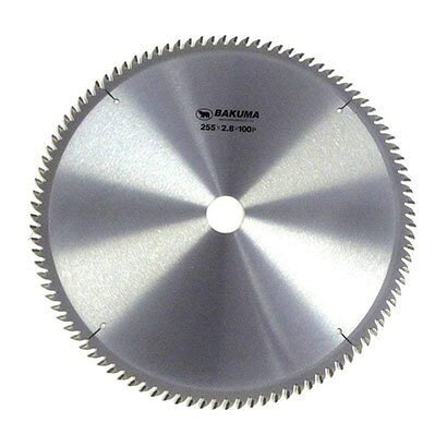 【商品説明】●木材のトメ切用のチップソーです。●製品サイズ:外径255mm 刃厚2.8mm 穴径25.4mm●刃数:100P●刃部仕上:両側面研磨●最高級の台金SKS51を使用。●ISO9001認証の品質保証システムで製造の日本製です。類似...