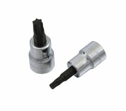 ITEM No. サイズ D(mm) ビットの長さ 全長(mm) 重量(g) 価格（） JANコード 133SA40 T40 17.0 21 47 32 681742 133SA45 T45 17.0 21 47 44 681759 133...