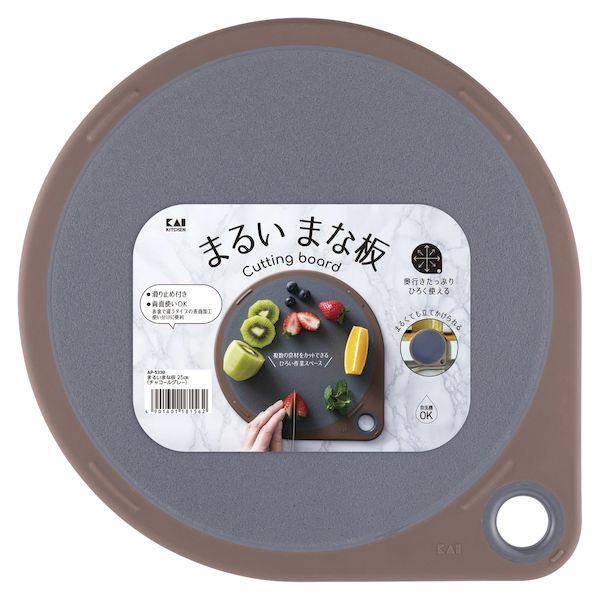 【商品説明】●奥行きたっぷり、ひろく使えるまるいまな板。●ひろい作業スペースが魅力の円形状のまな板。●複数の食材の下ごしらえも、まな板上で行うことができ、洗い物も軽減できます。●裏表で違うタイプの表面加工を施すことで食材の使い分けの目印にな...