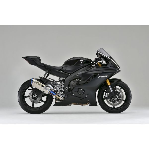 【商品説明】●仕様：・スリップオンマフラー・チタンテールパイプ：φ50.8-60.5・チタンサイレンサー：TT-F RS L300mm・専用マフラーステー付属・純正ステップ/OVER製バックステップ対応・音量：94.4db(近接)・重量：1...
