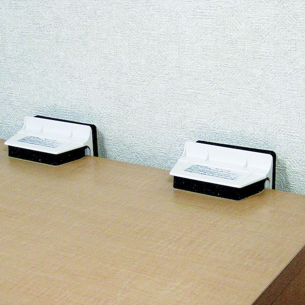 【商品説明】●取り付け簡単。 ●家具と壁を傷つけない 制振式家具転倒防止器具。● 耐荷重150kg。●家具や冷蔵庫の転倒防止に。●超発泡ダンパーによる振動吸収。●新粘着材による簡単取り付け　・壁を傷つけず取りはずしも簡単です。●震度7相当　...