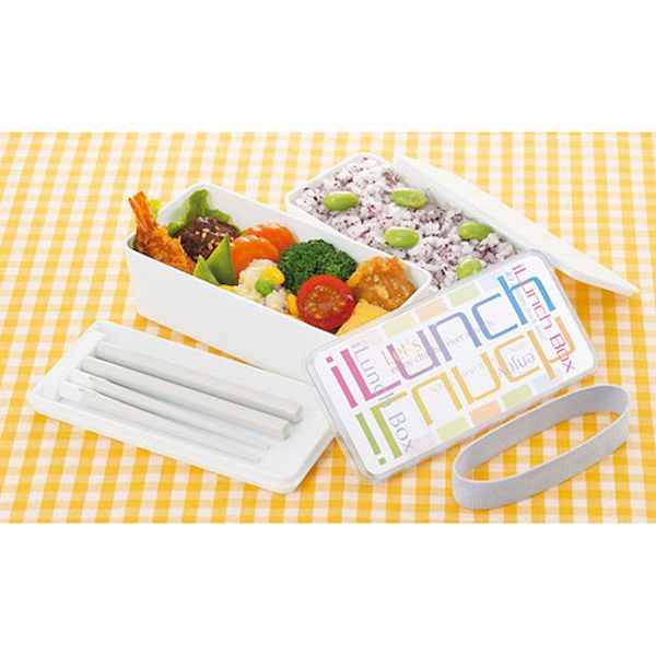 【商品説明】かばんにすっきりと収まるランチボックス。食べた後は小さくまとめられる入れ子式。メーカー品番 : LALA-216内容物 : 本体(約470ml)(約66×138×85mm)・箸・ベルト×各1素材 : PP・PE・AS・ABS生産...