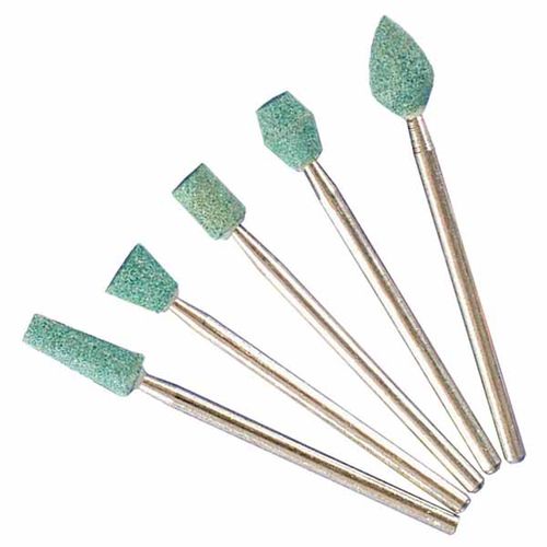 【商品説明】イチネンミツトモ 5本組 精密軸付砥石 石材用 GC材 28511■陶磁器の高台削り、大理石加工や名前の彫刻、模様入れなど精密研削に。■本来の使用用途以外の目的で使用しないでください。仕様軸径直径2.35mm粒度#120許容回転...