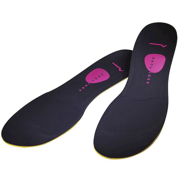 【商品説明】重さ/約24g（片側のみ） 厚さ/約2.6mm●履いて歩くだけ、「ながらトレーニング」で足の筋肉を鍛える。表面に人工皮革を使用することで、滑りにくくなり、よりスポーツに特化したモデルにしました。インソール●素材表面／人工皮革（グ...