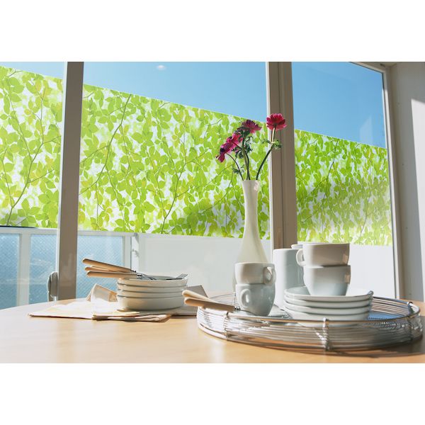 【商品説明】●サイズ：46cm丈x90cm●配色：グリーン●品質：塩化ビニール樹脂100％保護フィルム（ポリエステル100％）目隠しや遮光と、おしゃれを両立させる優秀グッズです。レトロな柄のラインアップが、ナチュラルアンティークの風合いとよ...