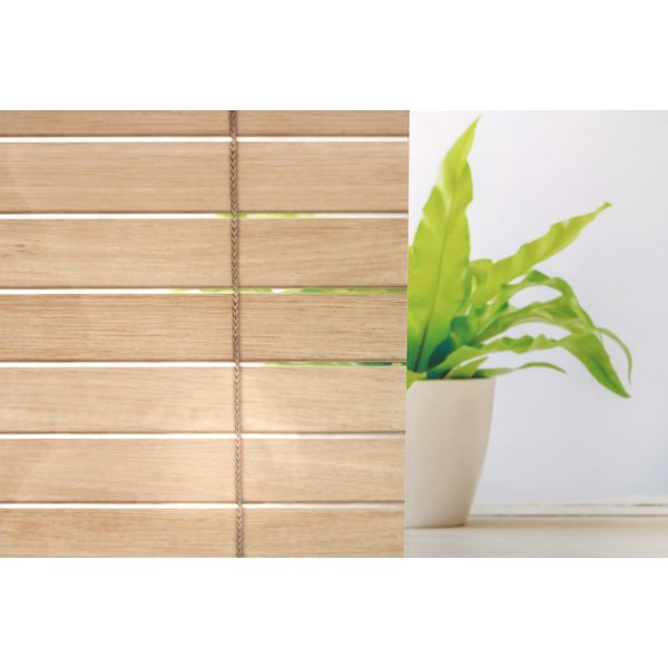 【商品説明】●サイズ:約90×90cm●材質:(表面)塩化ビニル樹脂 (保護フィルム)ポリエステル樹脂●糊不使用で貼ってはがせます●視線をカットしプライバシー保護効果があります●日差しをカットし、省エネ効果があります類似商品はこちら明和グラ...