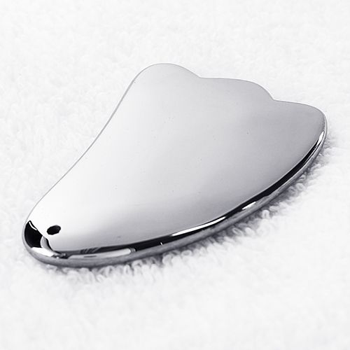 【商品説明】テラヘルツ鉱石は1秒間に1兆回回転するという特別なパワーがある鉱石です。凝りや血液の流れを改善してむくみの原因となる老廃物や余計な水分のつまりをテラヘルツ鉱石の振動で解消して流れをよくする効果があります。純度が高ければ高いほど効...