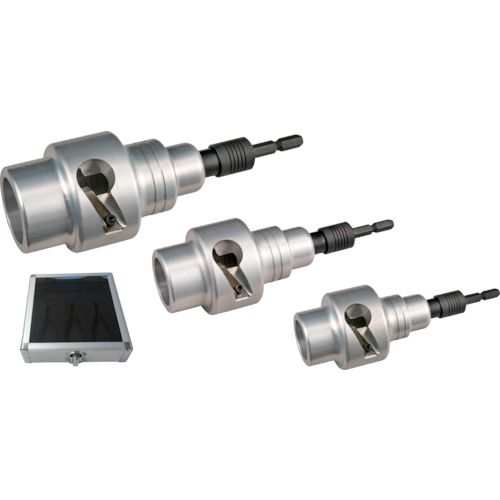 （株）TJMデザインメーカーお問い合わせ：0120-125577【特長】●充電ドライバーにセットしてCVケーブルを差し込み回転させるだけで被覆が剥けます。●誰でも簡単、しかも精度は一定です。●ラチェットドライバーハンドルに装着し手回しでも使...