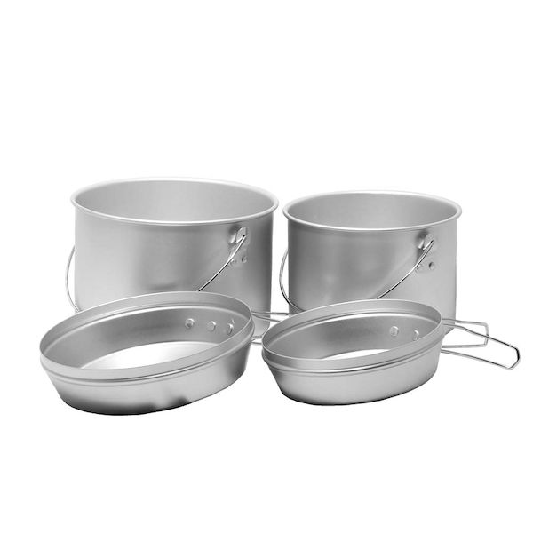 【商品説明】●昔ながらのシンプル焚火缶。●名前のとおり焚火の際に大活躍する大型鍋です。●シンプルなデザインに仕上がっているので、使いこむほど、鍋全体に味わいが出てきます。●折りたたみ式ハンドルが本体、上部のフタについていますので、様々な用途...