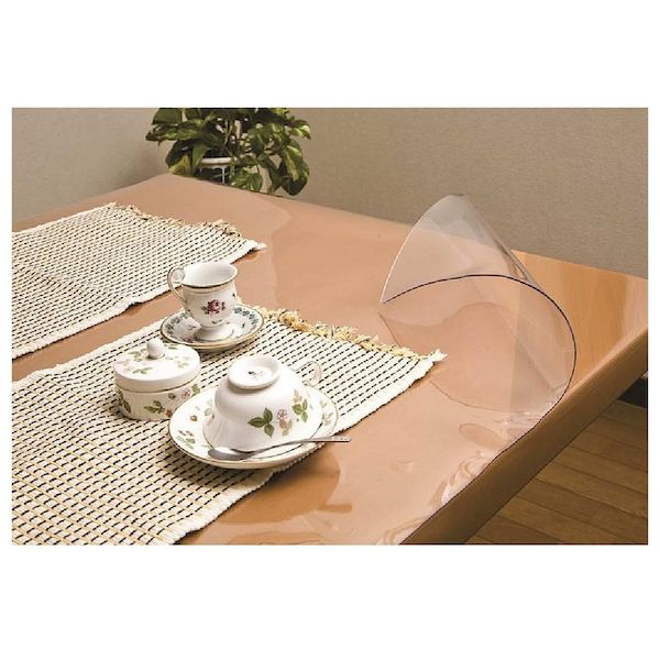 【商品説明】●クリアタイプで硬化UV加工品の為、まるでガラスの様な透明感が有り、木目の美しさをそのまま表現します。●テーブルの傷防止はもちろん、雑誌やコピー紙の印刷の転写を防止します。●食器を置いた時の音も静かです。●マジック・ボールペンは...