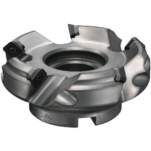 ダイジェット工業メーカーお問い合わせ：0120-398-139【特長】●汎用・平面削り用カッタ。●鋳鉄・一般鋼から焼入れ鋼まで幅広い用途に対応。●カッタ本体は高剛性かつ耐久性に優れるG-body。●高精度超硬シム採用によりカッタ本体の長寿命...