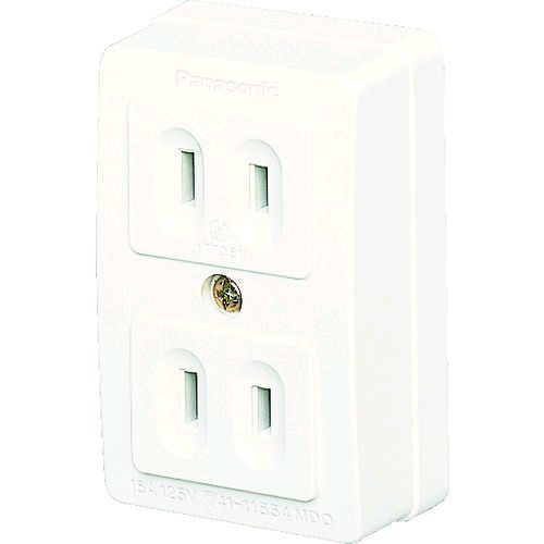 【特長】●ダブルコンセントです。【仕様】●色：ミルキーホワイト●定格：15A 125V●幅(mm)：48●長さ(mm)：74●厚さ(mm)：28●コンセント数：2個口【原産国】日本類似商品はこちらパナソニックエコソリューショ WK3004W...