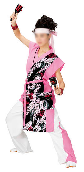 袖無し打合せ着物タイプのよさこい衣裳です。 主素材：ポリエステル100％ サイズ：前身丈約105cm・後身丈約75cm・身幅約56cm 1点1点柄の出方が異なります。 ※鉢巻・リストバンド・鳴子・ポシェット・パンツ・ジョグ足袋などの小物はつ...